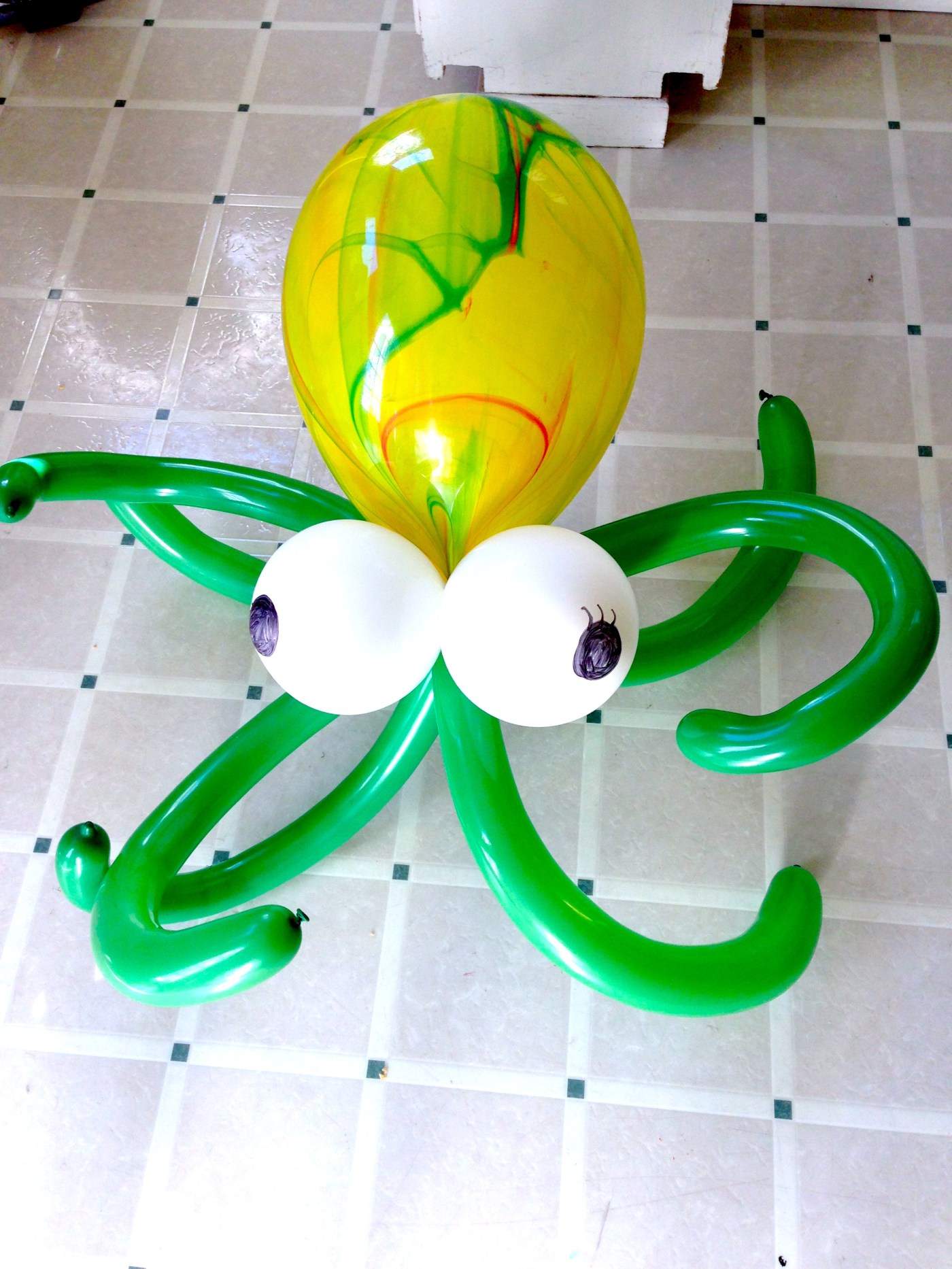 Mermaid Party Pt. 1 – Octopus Balloon Animal Dance Party – fumbleweeds